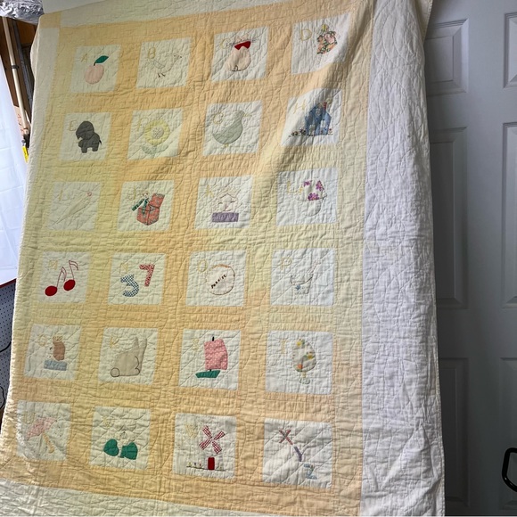 Handmade | Bedding | Vintage Handmade Abc Sampler Patchwork Quilt ...